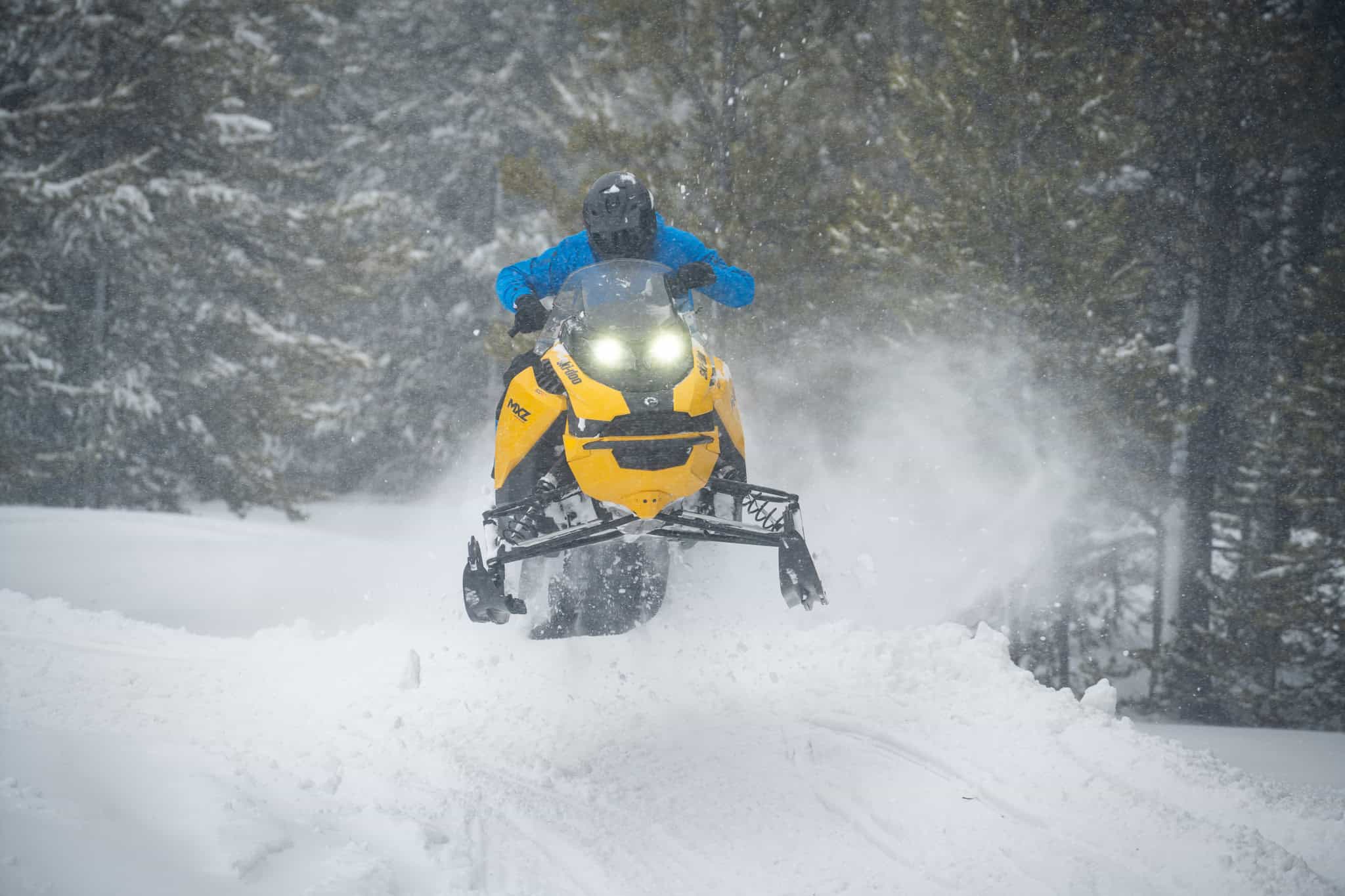 SKI-DOO MXZ 600R E-TEC - EN LITEN VEPS MED SKIKKELIG STIKK - Sledtrax