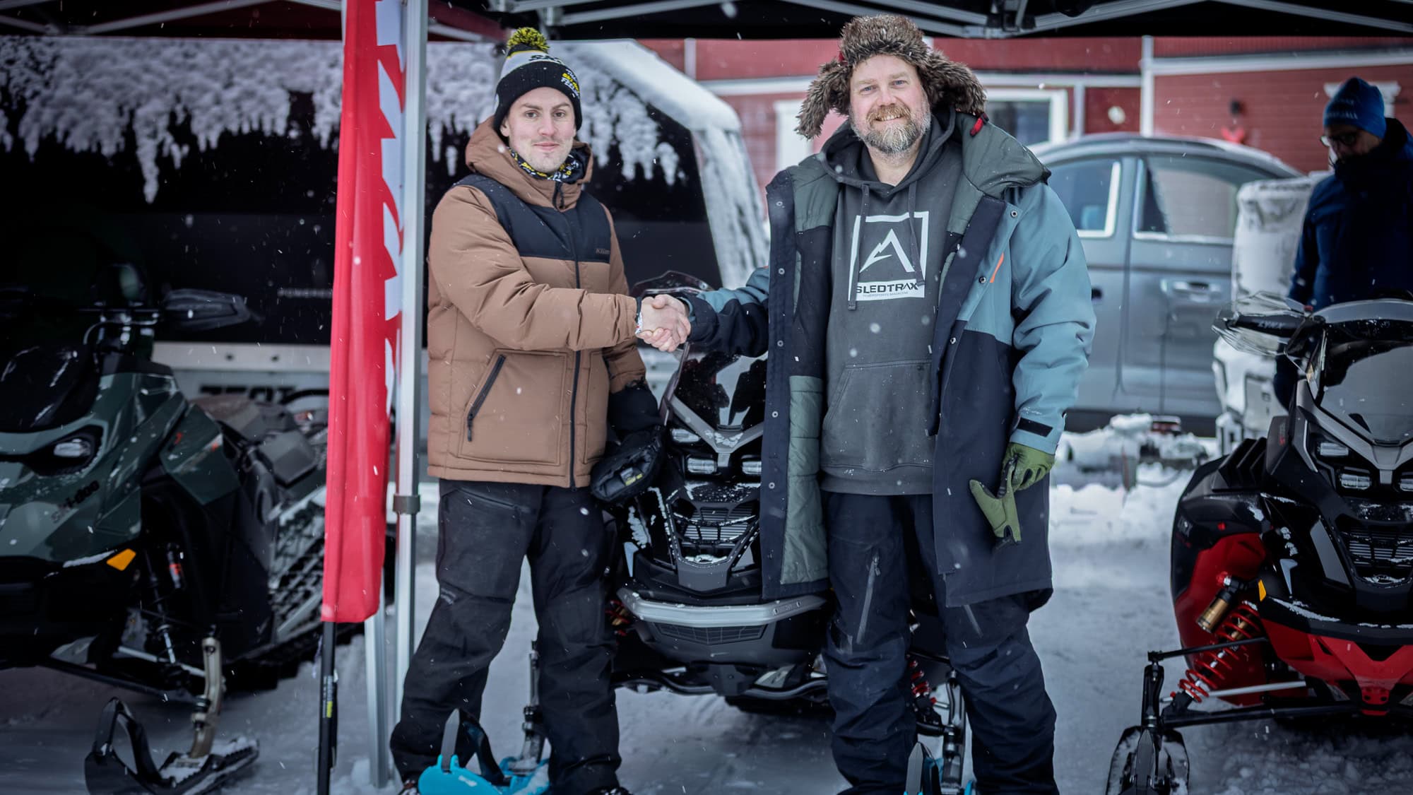 LYNX COMMANDER RE 900 ACE TURBO R - PREMIERE - Sledtrax